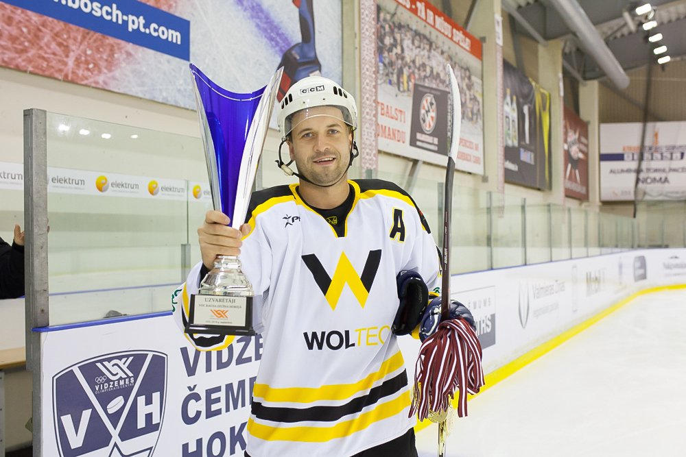 Vēsturisko VOC kausu hokejā 2019.gadā izcīna „Woltec” - Valmieras Ziņas