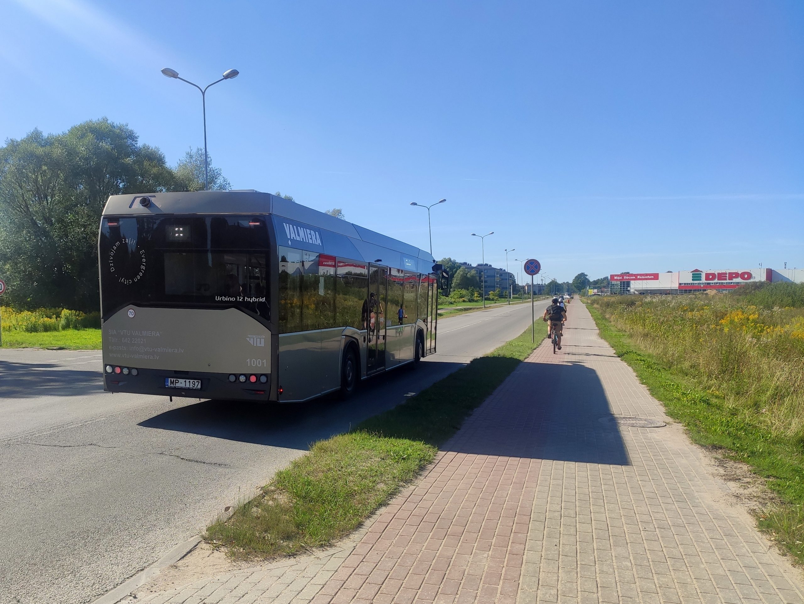 Kursēt atsācis Valmieras pilsētas 12. maršruta autobuss - Valmieras Ziņas
